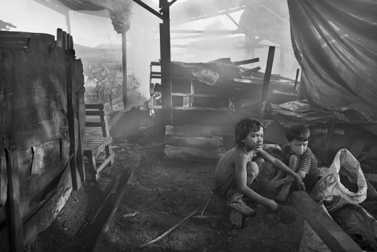 Slums in Manila - Leben zwischen Müll und Verstorbenen | xPlicitAsia