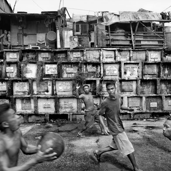 Slums in Manila - Leben zwischen Müll und Verstorbenen - xPlicitAsia